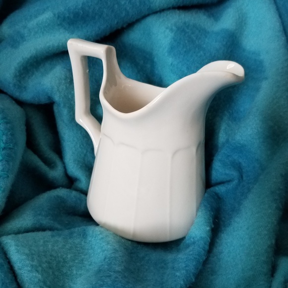 joshua Crabtree, Esq | Kitchen | Joshua Crabtree Esq Creamer | Poshmark